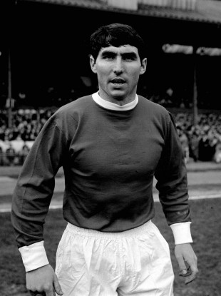 Former Republic of Ireland and Man United defender Tony Dunne dies aged 78