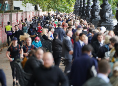 UK govt launches live 'queue-tracker' as queen queue reaches 3 miles